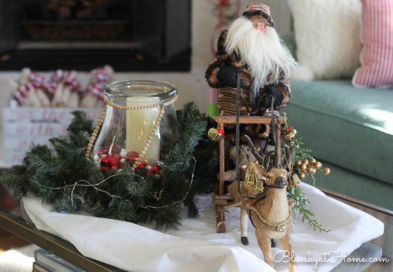 10 Christmas Vignettes for Festive Decor - Bluesky at Home