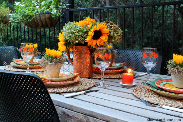 Outdoor Fall Tablescape: Create a Stunning Harvest-Inspired Table ...
