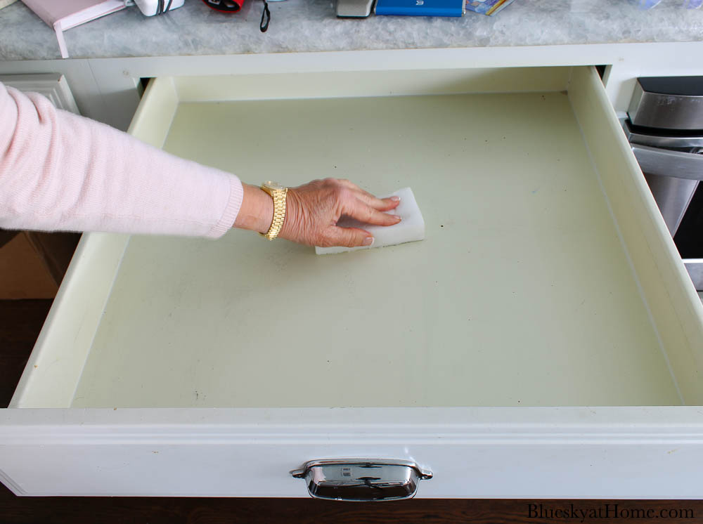 Easy Steps and Tips for Organizing Your Kitchen Drawers - Bluesky at Home