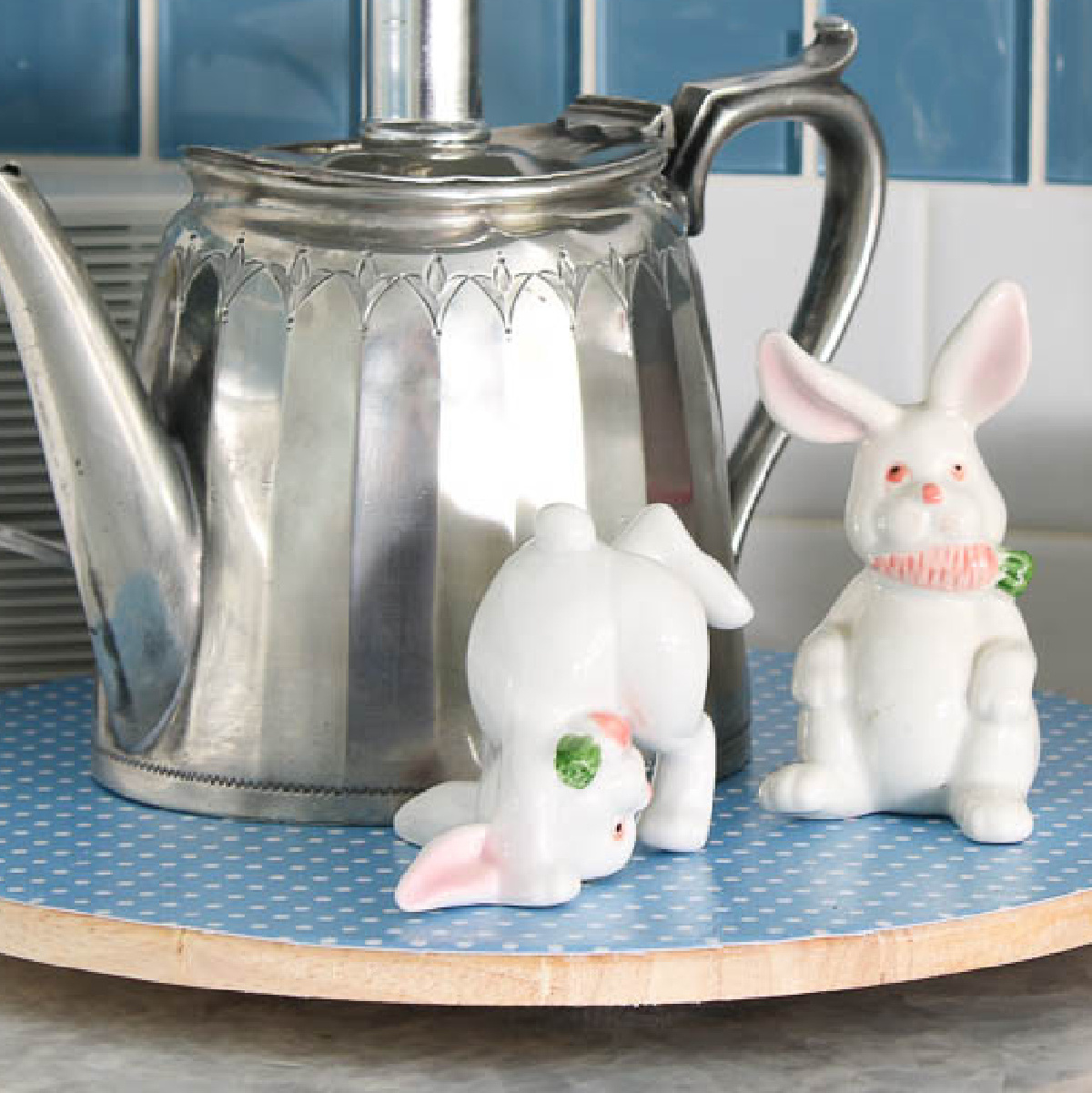 How to Decorate a Lazy Susan from the Dollar Spot - Bluesky at Home