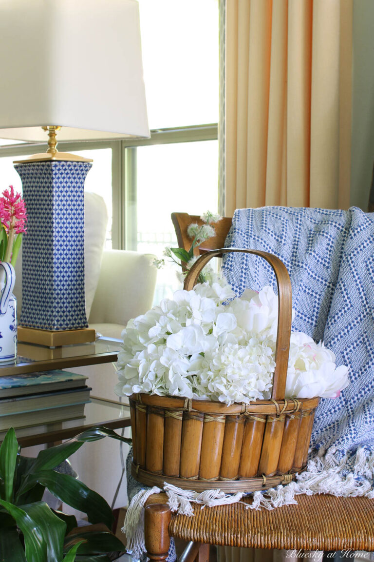 14 Simple Spring Vignette Ideas - Bluesky at Home