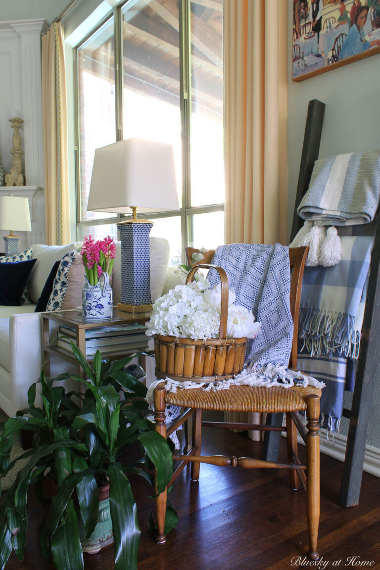 14 Simple Spring Vignette Ideas - Bluesky at Home