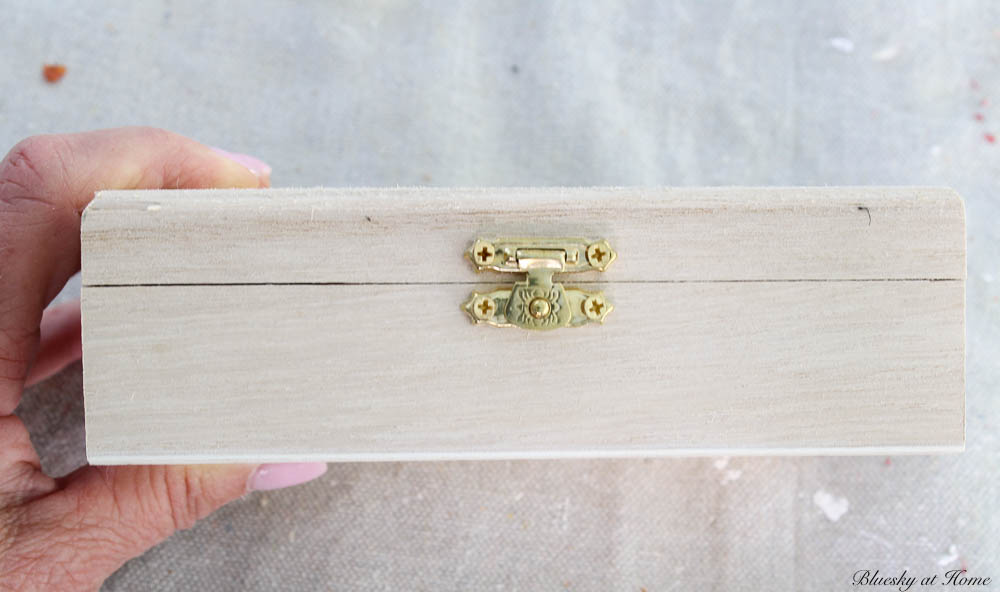 How to Decorate a Wood Box with Paint - Bluesky at Home