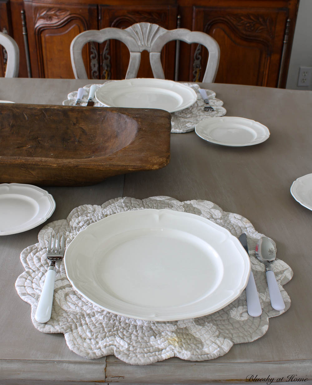 How to Set a Soft and Neutral Fall Table - Bluesky at Home