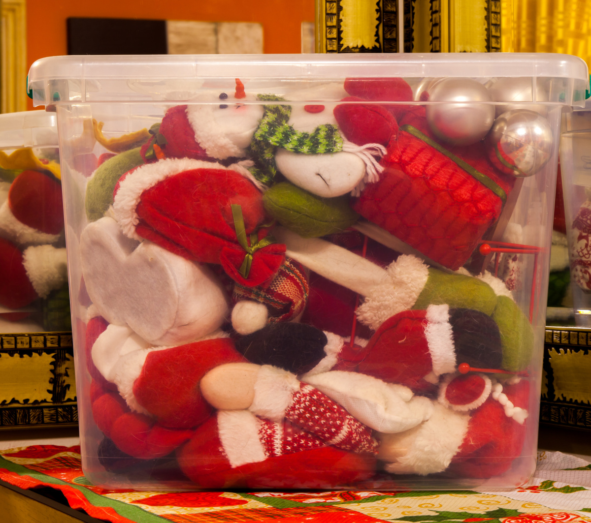 37 Smart Tips to Pack Up Your Christmas Decor (and Actually Find It ...