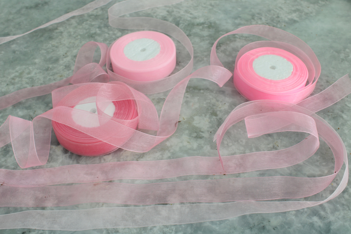 How to Make a DIY Garden-Style Spring Wreath - Bluesky at Home