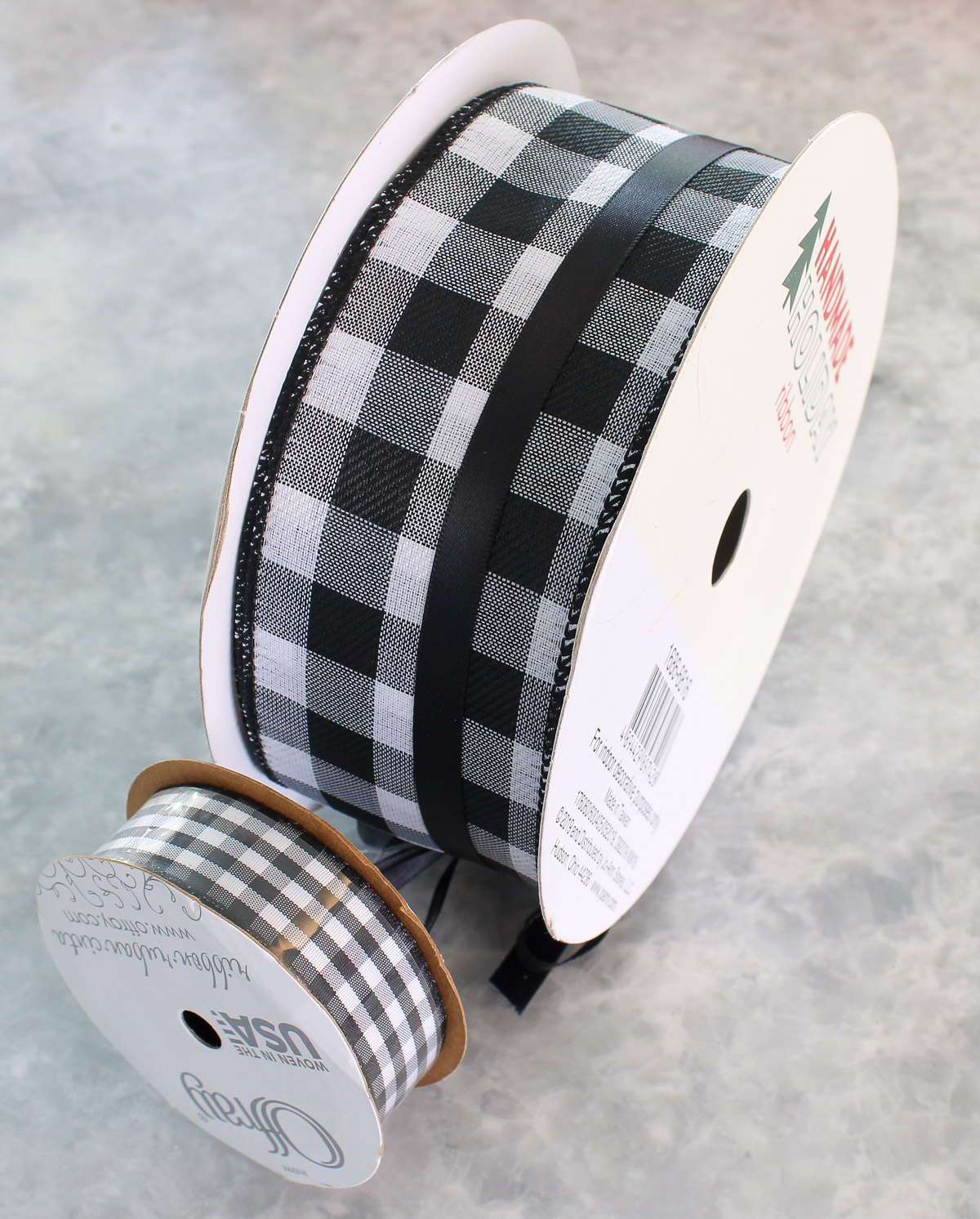 How to Make the Prettiest Kentucky Derby Door Hanger - Bluesky at Home