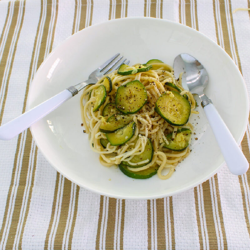 Easiest Zucchini Pasta Recipe to Make Now - Bluesky at Home