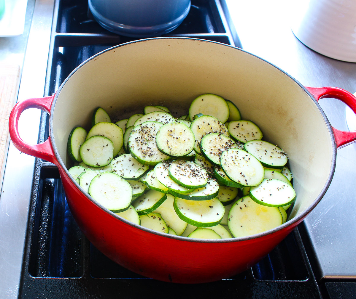 Easiest Zucchini Pasta Recipe to Make Now - Bluesky at Home