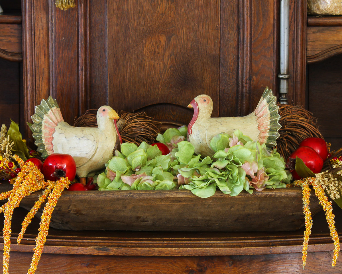 Simple Thanksgiving Hutch Decorating Ideas - Bluesky at Home