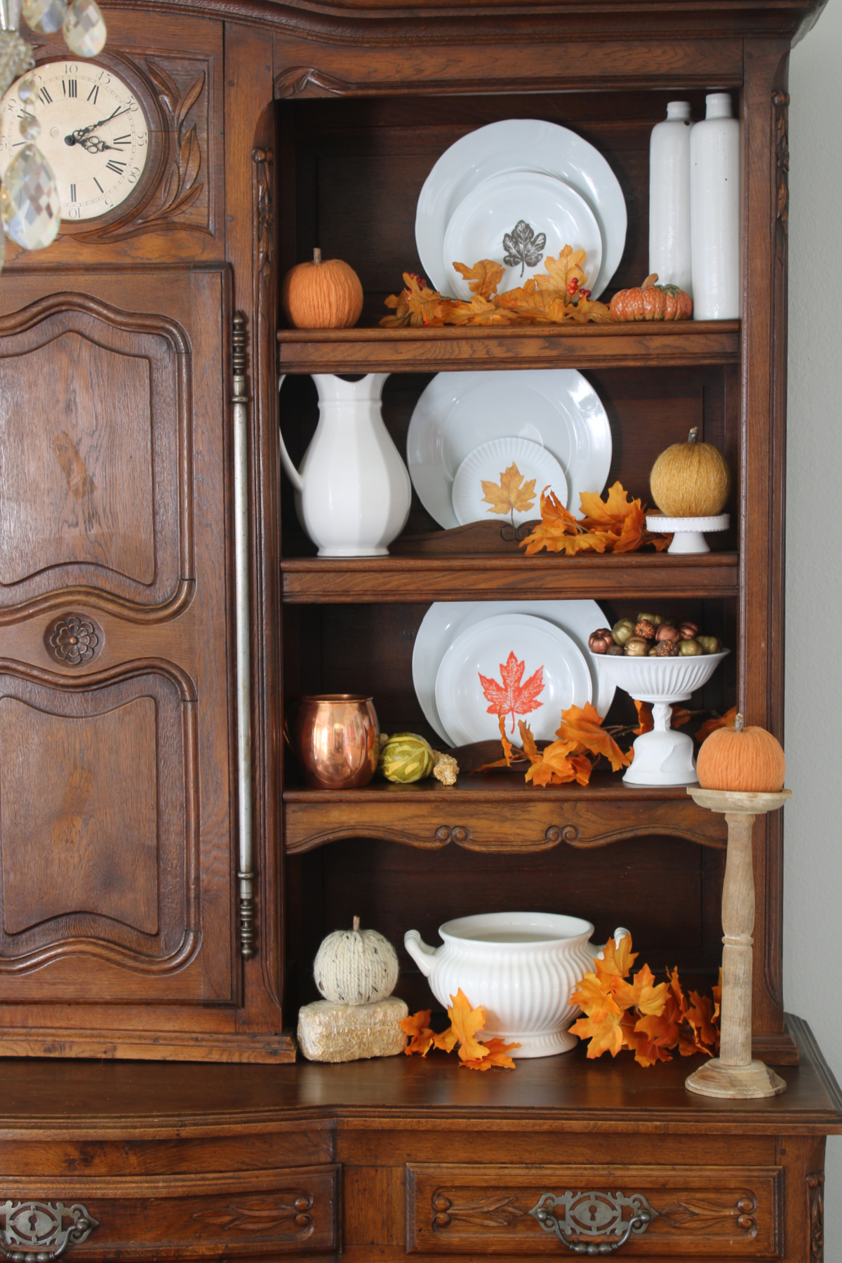 Simple Thanksgiving Hutch Decorating Ideas - Bluesky at Home
