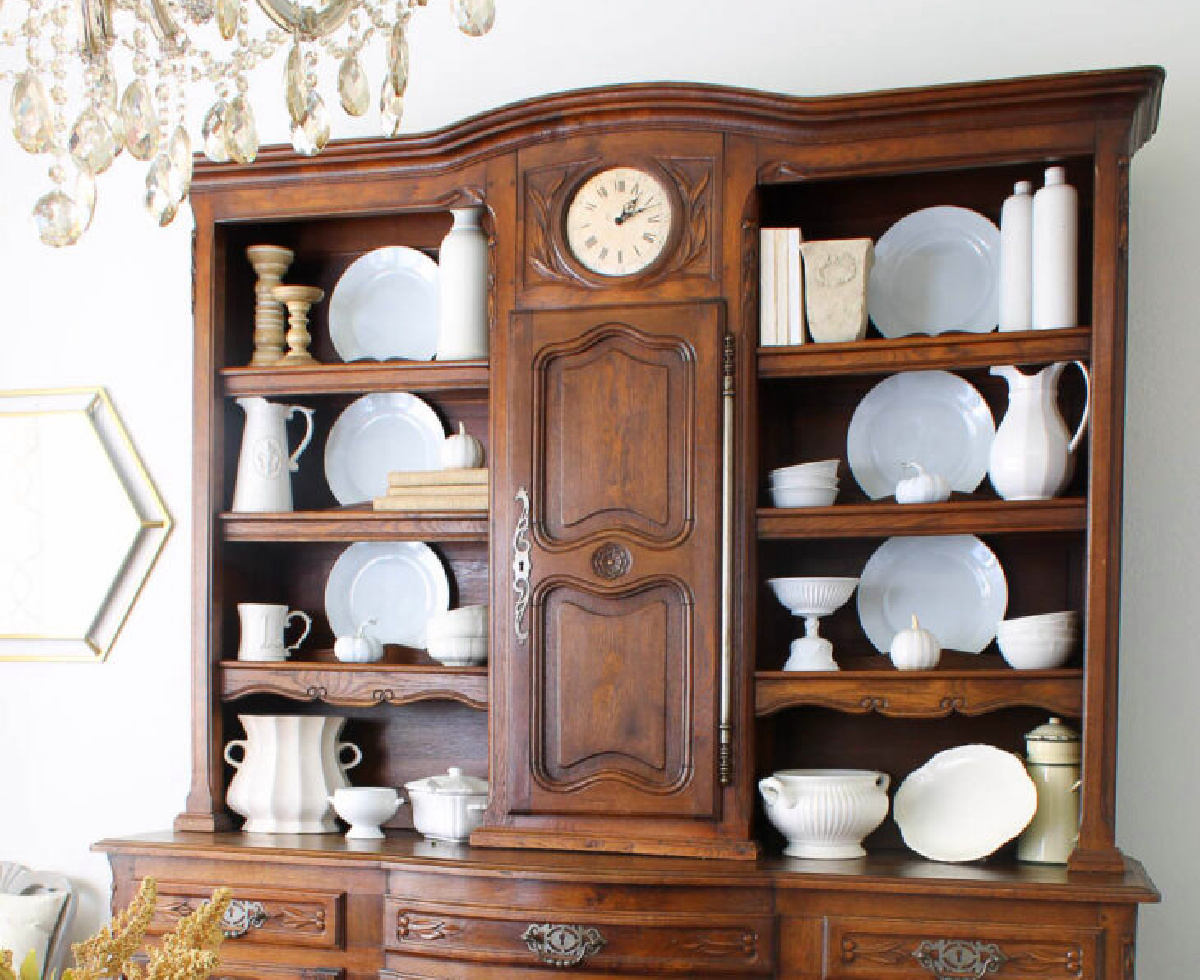 Simple Thanksgiving Hutch Decorating Ideas - Bluesky at Home
