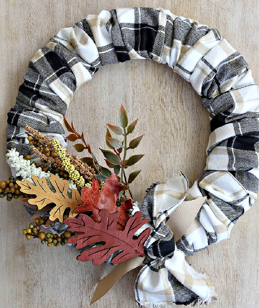 15 Easy Fall DIY Wreaths to Save and Make for this Season - Bluesky at Home