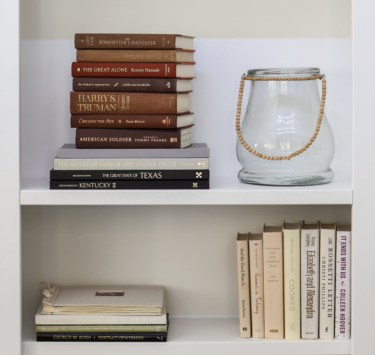 How to Style an Autumn Bookshelf: Transform Your Shelves for Fall ...