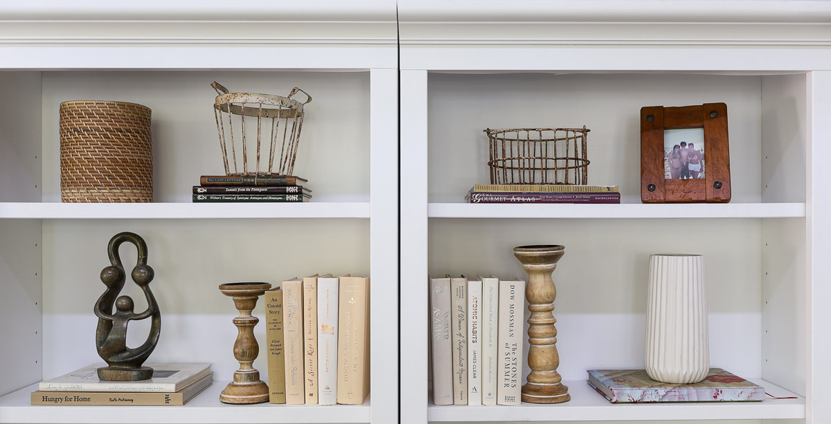 How to Style an Autumn Bookshelf: Transform Your Shelves for Fall ...